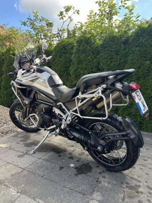 White Triumph Tiger 2023 in Mazeikiai, with an engine capacity of 1.16 L and mileage of 27 thousand km for 11495 €, photo 8 on AUTOMOTO.COM.LV