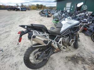 White Triumph Tiger 2023 in Mazeikiai, with an engine capacity of 1.16 L and mileage of 27 thousand km for 11495 €, photo 12 on AUTOMOTO.COM.LV