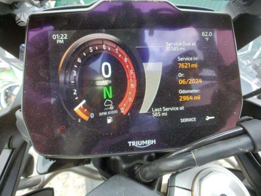 White Triumph Tiger 2023 in Mazeikiai, with an engine capacity of 1.16 L and mileage of 27 thousand km for 11495 €, photo 16 on AUTOMOTO.COM.LV