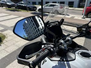 White Triumph Tiger 2025 in Vilnius, with an engine capacity of 0.89 L and mileage of 0 thousand km for 13890 €, photo 12 on AUTOMOTO.COM.LV