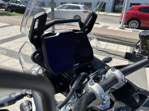 White Triumph Tiger 2025 in Vilnius, with an engine capacity of 0.89 L and mileage of 0 thousand km for 13890 €, photo 14 on AUTOMOTO.COM.LV