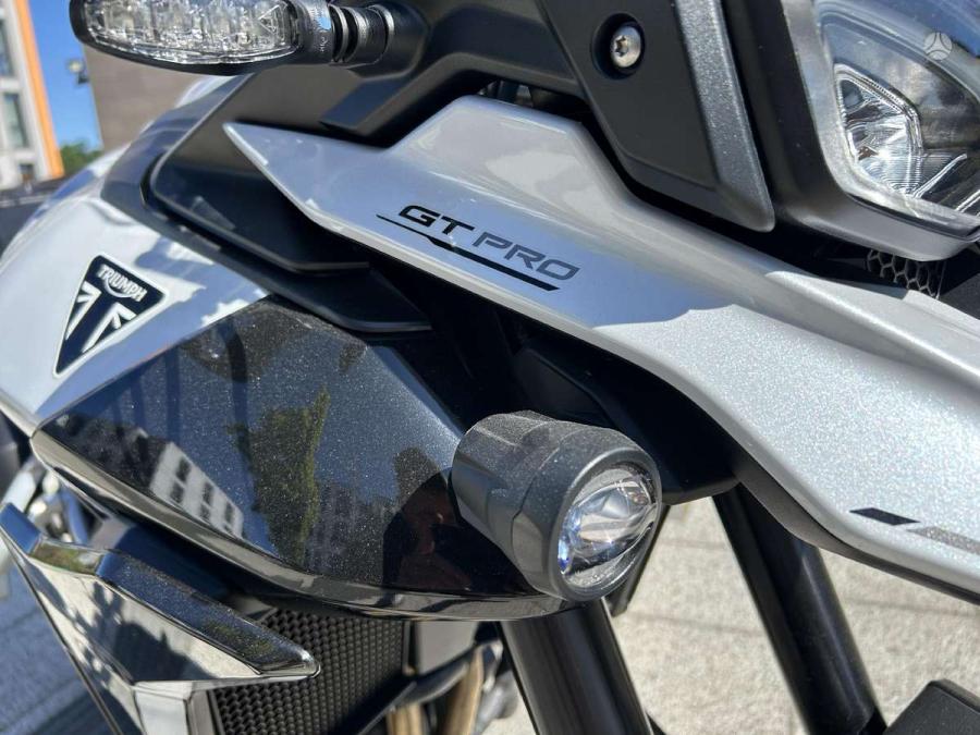 White Triumph Tiger 2025 in Vilnius, with an engine capacity of 0.89 L and mileage of 0 thousand km for 13890 €, photo 17 on AUTOMOTO.COM.LV