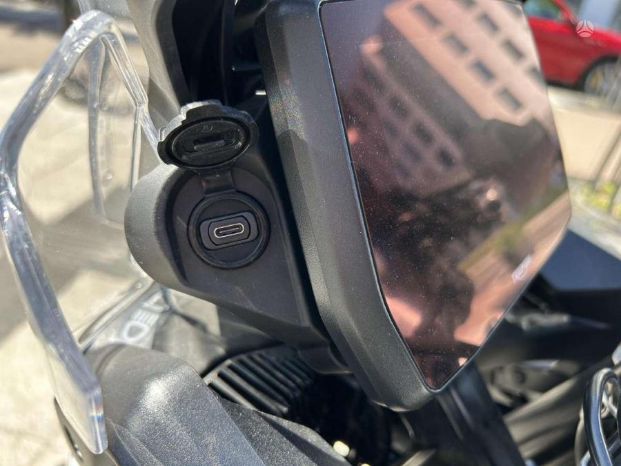 White Triumph Tiger 2025 in Vilnius, with an engine capacity of 0.89 L and mileage of 0 thousand km for 13890 €, photo 19 on AUTOMOTO.COM.LV