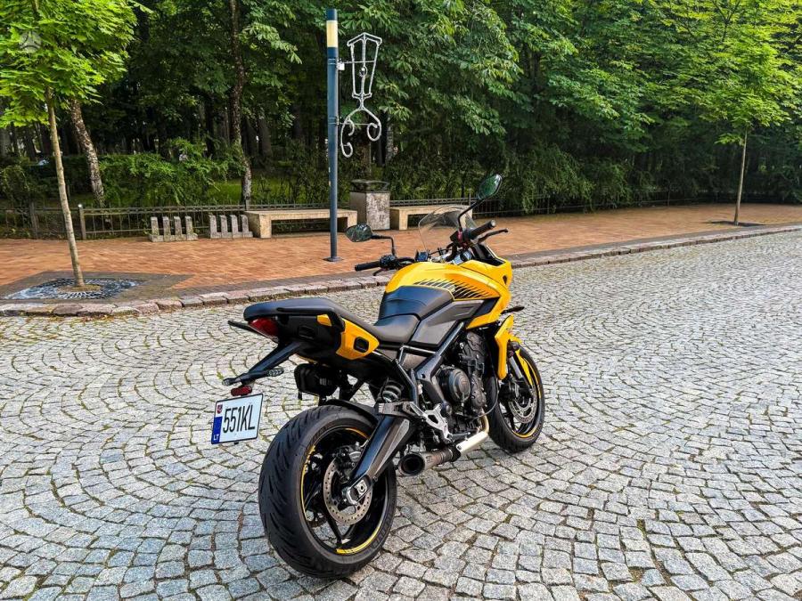Yellow Triumph Tiger 2024 in Alytus, with an engine capacity of 0.66 L and mileage of 3 thousand km for 6999 €, photo 7 on AUTOMOTO.COM.LV