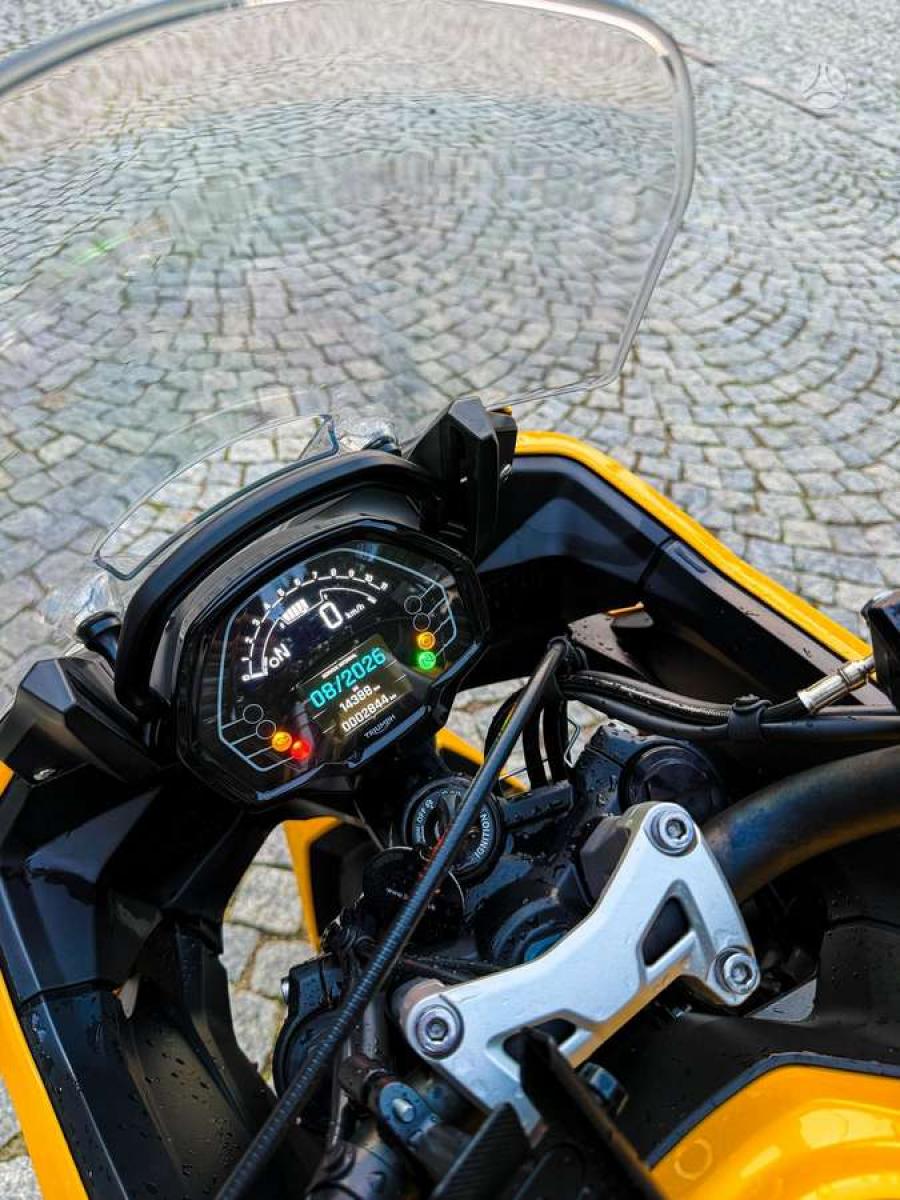 Yellow Triumph Tiger 2024 in Alytus, with an engine capacity of 0.66 L and mileage of 3 thousand km for 6999 €, photo 10 on AUTOMOTO.COM.LV