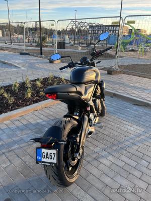 Melns Triumph Trident 660 2023 Tallina, ar dzinēja tilpumu 0.66 L un nobraukumu 4 tūkst. km par 7300 €, foto  vietnē AUTOMOTO.COM.LV