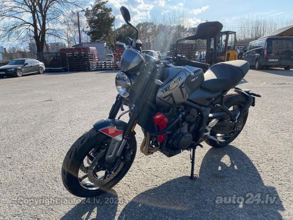 Триумф Trident 660 2022 в Таллин, объемом двигателя 0.66 л и пробегом 13 тыс. км за 6500 €, фото 8 на AUTOMOTO.COM.LV