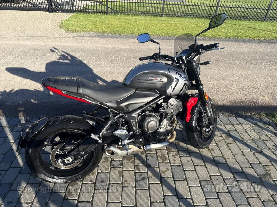 Триумф Trident 660 2022 в Тарту, объемом двигателя 0.66 л и пробегом 4 тыс. км за 6500 €, фото 1 на AUTOMOTO.COM.LV