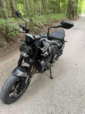 Melns Triumph Trident 2023 Viļņa, ar dzinēja tilpumu 0.66 L un nobraukumu 14 tūkst. km par 5300 €, foto 5 vietnē AUTOMOTO.COM.LV