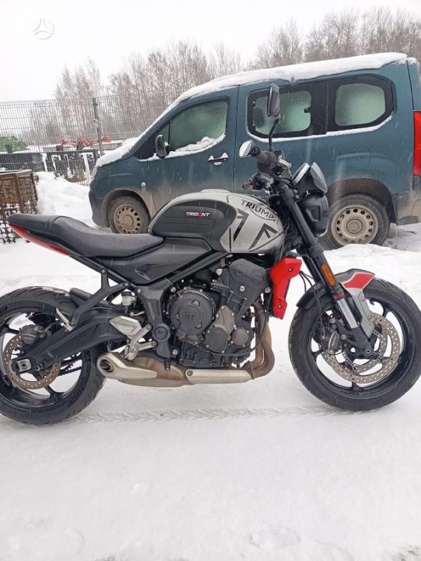 Pelēks Triumph Trident 2024 Kauņa, ar dzinēja tilpumu 0.66 L un nobraukumu 11 tūkst. km par 4750 €, foto 8 vietnē AUTOMOTO.COM.LV