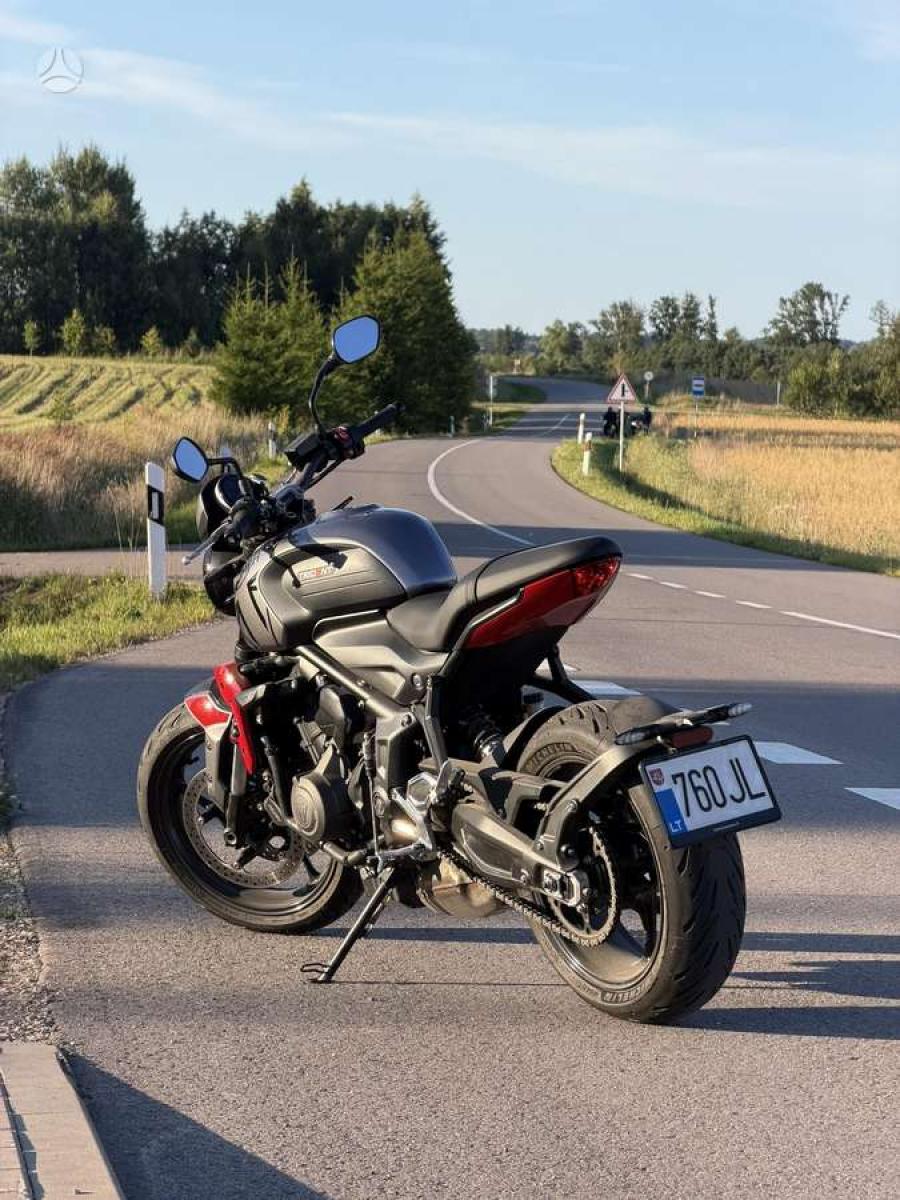 Grey Triumph Trident 2024 in Vilnius, with an engine capacity of 0.66 L and mileage of 2 thousand km for 7200 €, photo 1 on AUTOMOTO.COM.LV
