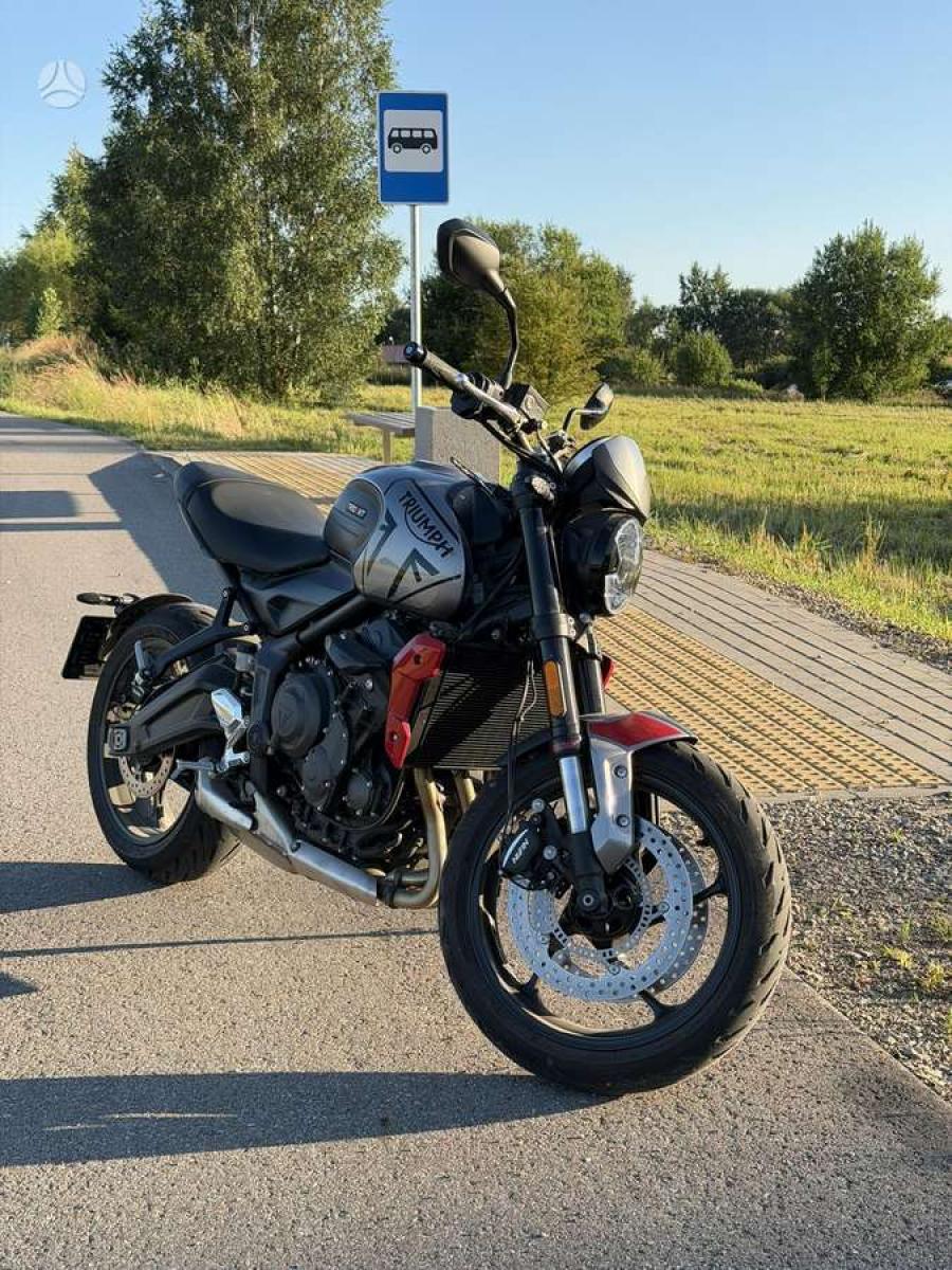 Grey Triumph Trident 2024 in Vilnius, with an engine capacity of 0.66 L and mileage of 2 thousand km for 7200 €, photo 5 on AUTOMOTO.COM.LV