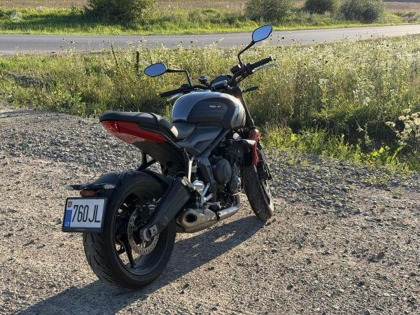Grey Triumph Trident 2024 in Vilnius, with an engine capacity of 0.66 L and mileage of 2 thousand km for 7200 €, photo 6 on AUTOMOTO.COM.LV