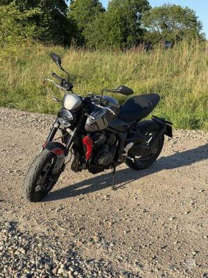 Grey Triumph Trident 2024 in Vilnius, with an engine capacity of 0.66 L and mileage of 2 thousand km for 7200 €, photo 9 on AUTOMOTO.COM.LV