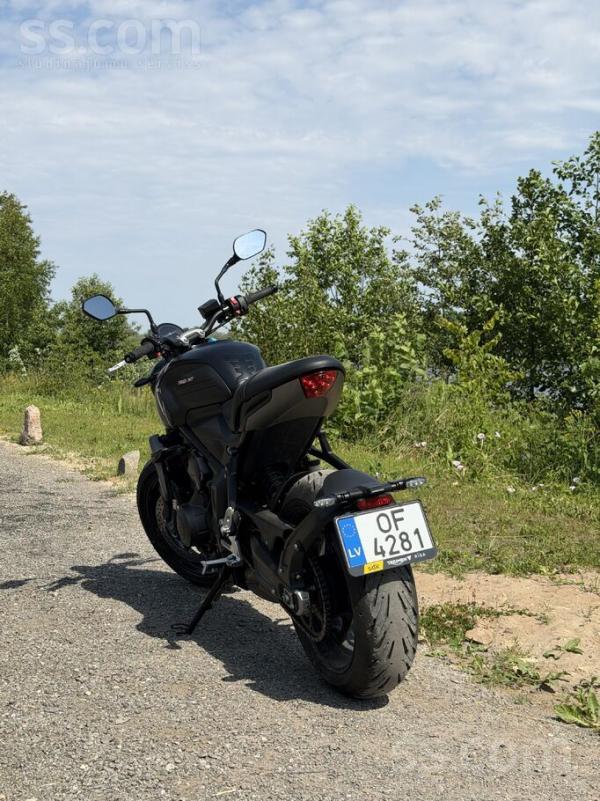 Triumph Trident 2024 in Riga, with an engine capacity of 0.66 L and mileage of 0 thousand km for 7000 €, photo 3 on AUTOMOTO.COM.LV