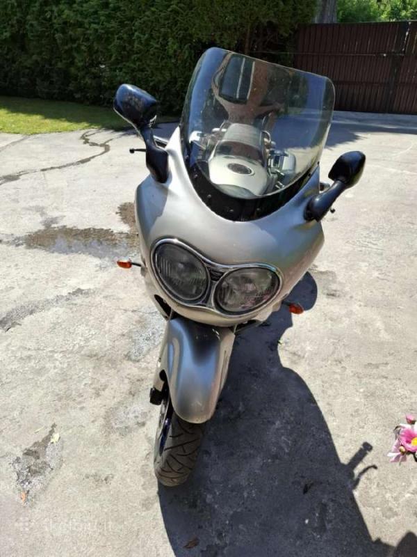 Grey Triumph Trophy 1999 in Siauliai, with an engine capacity of 1.19 L and mileage of 24 thousand km for 1400 €, photo 1 on AUTOMOTO.COM.LV