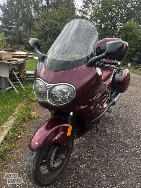 Red Triumph Trophy 1999 in Vilnius, with an engine capacity of 0.90 L and mileage of 82 thousand km for 1300 €, photo 1 on AUTOMOTO.COM.LV