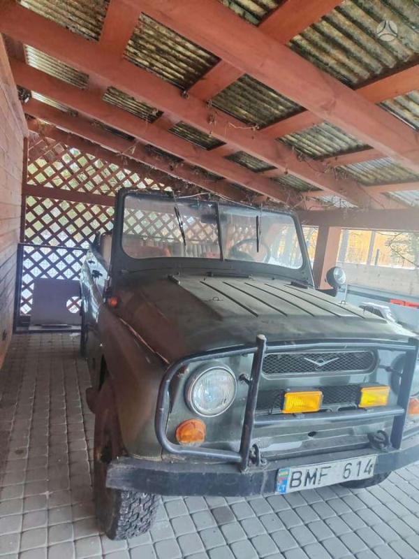 Green UAZ 3151 1990 in Kazlu Ruda, with an engine capacity of 2.45 L and mileage of 69 thousand km for 2500 €, photo 2 on AUTOMOTO.COM.LV