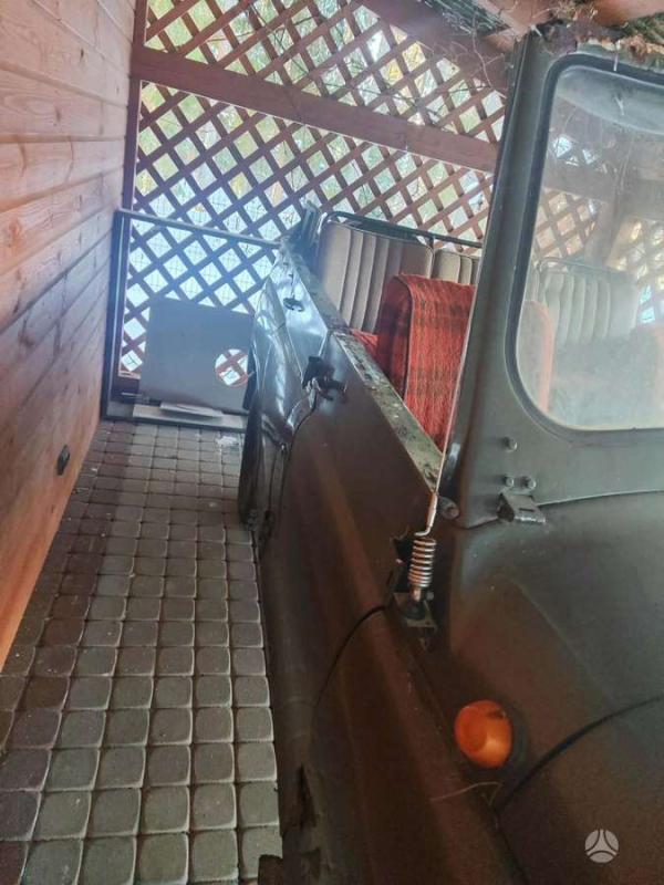 Green UAZ 3151 1990 in Kazlu Ruda, with an engine capacity of 2.45 L and mileage of 69 thousand km for 2500 €, photo 3 on AUTOMOTO.COM.LV