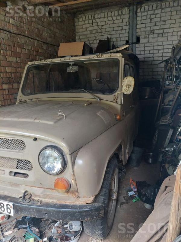 Brown UAZ 31512 1990 in Bauska, with an engine capacity of 2.50 L and mileage of 173 thousand km for 1000 €, photo 6 on AUTOMOTO.COM.LV
