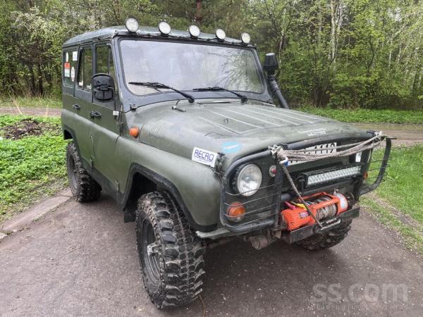 Green UAZ 31514 1999 in Riga, with an engine capacity of 2.40 L and mileage of 44 thousand km for 3650 €, photo 2 on AUTOMOTO.COM.LV