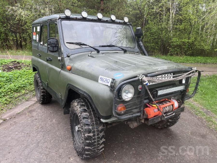 Zaļš UAZ 31514 1999 Rīga, ar dzinēja tilpumu 2.40 L un nobraukumu 44 tūkst. km par 3650 €, foto 3 vietnē AUTOMOTO.COM.LV