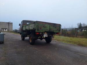 Green UAZ 3303 1994 in Druskininkai, with an engine capacity of 2.40 L and mileage of 30 thousand km for 1000 €, photo 3 on AUTOMOTO.COM.LV
