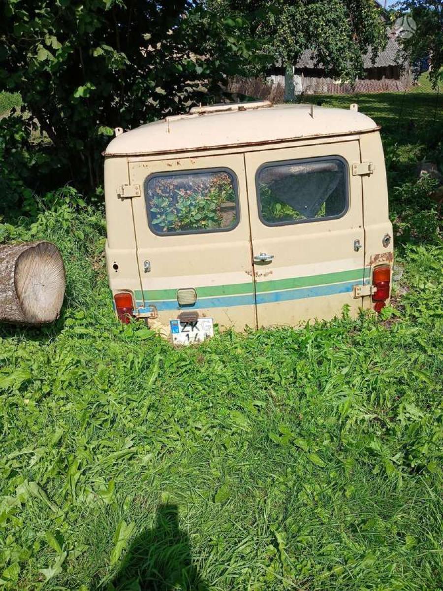 UAZ 3741 1988 in Vilkaviskis, with an engine capacity of 2.46 L and mileage of 96 thousand km for 900 €, photo 1 on AUTOMOTO.COM.LV