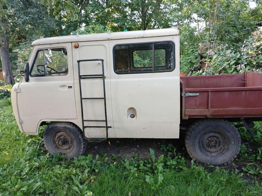 UAZ 3741 1988 in Vilkaviskis, with an engine capacity of 2.46 L and mileage of 96 thousand km for 900 €, photo 4 on AUTOMOTO.COM.LV