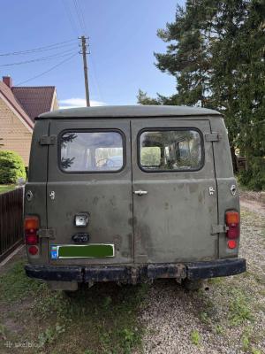 Green UAZ 3741 1989 in Siauliai, with an engine capacity of 2.50 L and mileage of 66 thousand km for 3995 €, photo 3 on AUTOMOTO.COM.LV