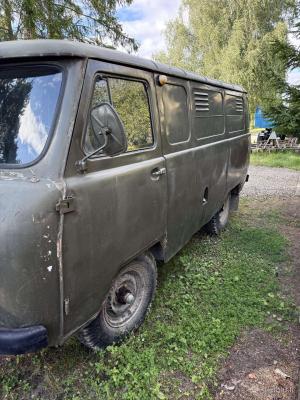 Green UAZ 3741 1989 in Siauliai, with an engine capacity of 2.50 L and mileage of 66 thousand km for 3995 €, photo 5 on AUTOMOTO.COM.LV