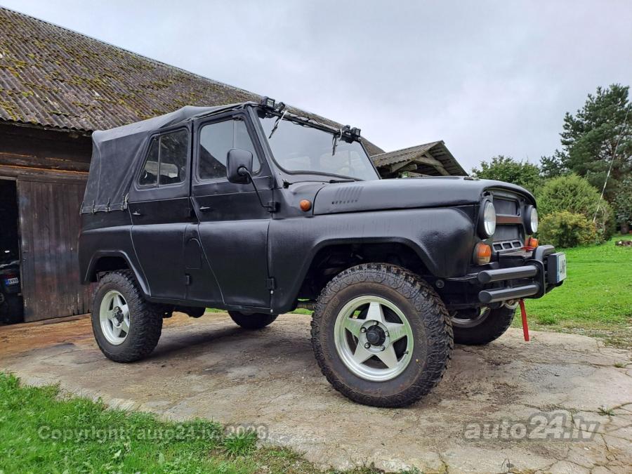 Black UAZ 469 1977 in Tallinn, with an engine capacity of 2.50 L and mileage of 1 thousand km for 14999 €, photo 3 on AUTOMOTO.COM.LV