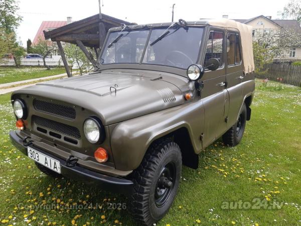Green UAZ 469 1975 in Tallinn, with an engine capacity of 2.40 L and mileage of 0 thousand km for 9900 €, photo 1 on AUTOMOTO.COM.LV