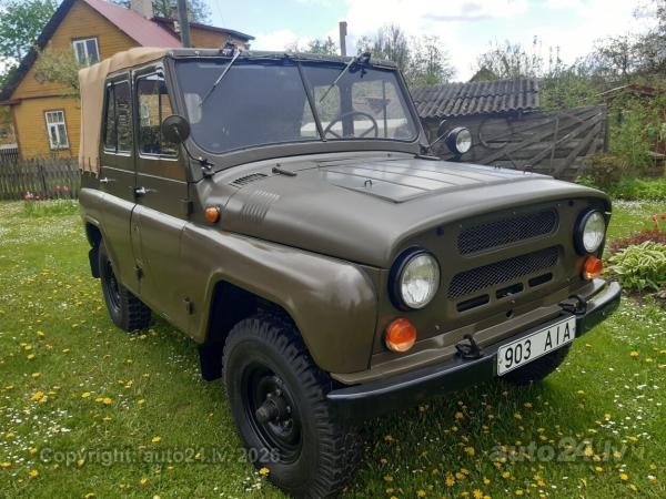 Green UAZ 469 1975 in Tallinn, with an engine capacity of 2.40 L and mileage of 0 thousand km for 9900 €, photo 3 on AUTOMOTO.COM.LV