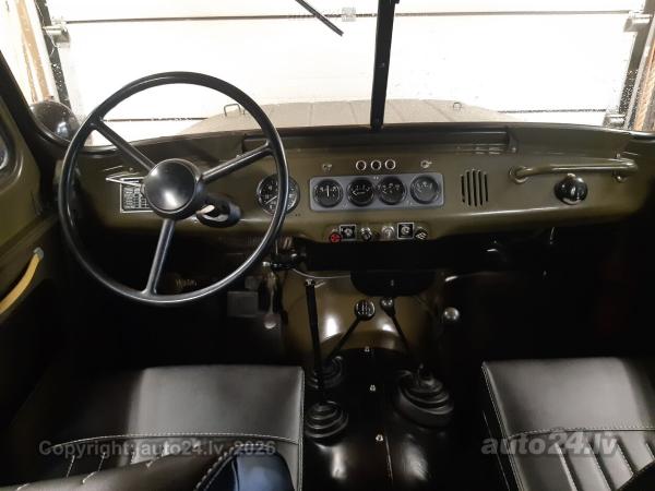 Green UAZ 469 1975 in Tallinn, with an engine capacity of 2.40 L and mileage of 0 thousand km for 9900 €, photo 10 on AUTOMOTO.COM.LV