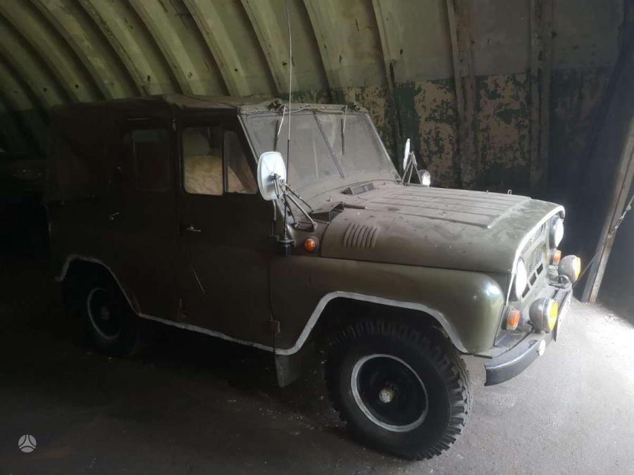 Green UAZ 469 1977 in Ukmerge, with an engine capacity of 0.00 L and mileage of 100 thousand km for 1500 €, photo 4 on AUTOMOTO.COM.LV
