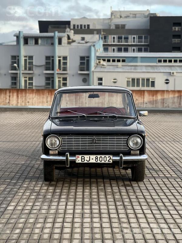 Black VAZ / Lada 2101 1973 in Riga, with an engine capacity of 1.20 L and mileage of 210 thousand km for 3000 €, photo 2 on AUTOMOTO.COM.LV