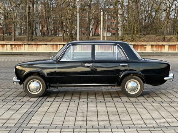 Black VAZ / Lada 2101 1973 in Riga, with an engine capacity of 1.20 L and mileage of 210 thousand km for 3000 €, photo 3 on AUTOMOTO.COM.LV