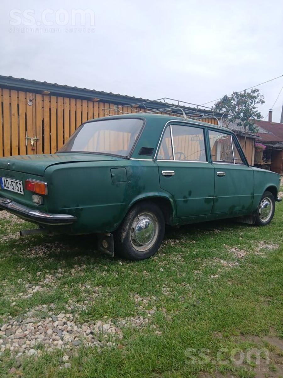 Green VAZ / Lada 2101 1977 in Kraslava, with an engine capacity of 1.20 L and mileage of 10 thousand km for 1300 €, photo 4 on AUTOMOTO.COM.LV
