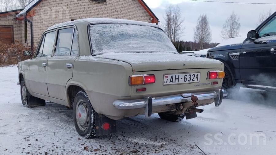 Pelēks VAZ / Lada 2101 1973 Valmiera, ar dzinēja tilpumu 1.20 L un nobraukumu 74 tūkst. km par 2000 €, foto 3 vietnē AUTOMOTO.COM.LV