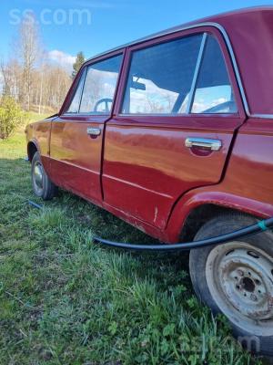 Sarkans VAZ / Lada 2101 1972 Talsi, ar dzinēja tilpumu 1.30 L un nobraukumu 79 tūkst. km par 300 €, foto 3 vietnē AUTOMOTO.COM.LV