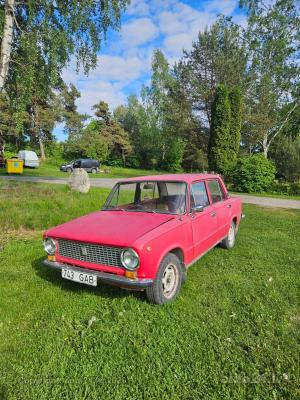 Red VAZ / Lada 2101 1980 in Tallinn, with an engine capacity of 1.30 L and mileage of 108 thousand km for 1000 €, photo  on AUTOMOTO.COM.LV