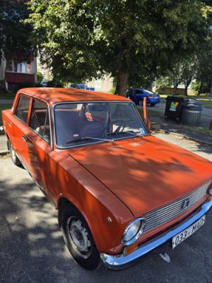 Red VAZ / Lada 2101 1981 in Tallinn, with an engine capacity of 1.30 L and mileage of 63 thousand km for 2500 €, photo 5 on AUTOMOTO.COM.LV