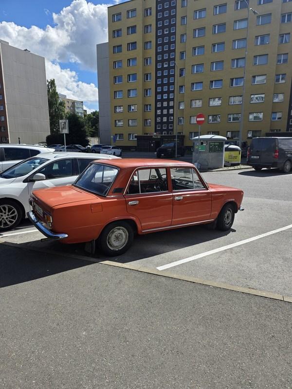 Red VAZ / Lada 2101 1981 in Tallinn, with an engine capacity of 1.30 L and mileage of 63 thousand km for 2500 €, photo 7 on AUTOMOTO.COM.LV