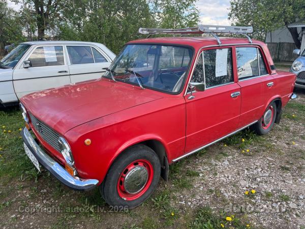 Red VAZ / Lada 2101 1982 in Tallinn, with an engine capacity of 1.20 L and mileage of 167 thousand km for 2100 €, photo 4 on AUTOMOTO.COM.LV