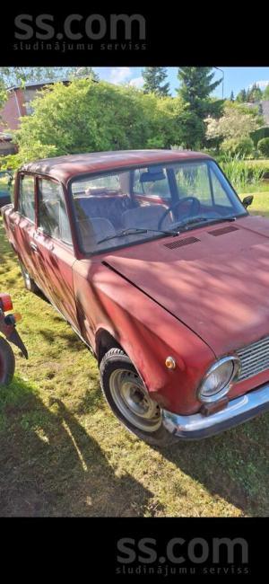 Sarkans VAZ / Lada 2101 1987 Gulbene, ar dzinēja tilpumu 1.20 L un nobraukumu 75 tūkst. km par 450 €, foto 7 vietnē AUTOMOTO.COM.LV