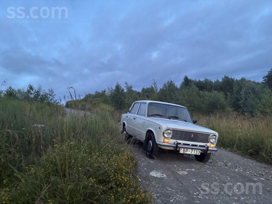 Balts VAZ / Lada 2101 1971 Rīga, ar dzinēja tilpumu 1.20 L un nobraukumu 1 tūkst. km par 2000 €, foto 10 vietnē AUTOMOTO.COM.LV