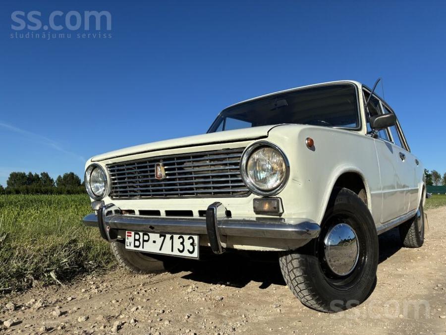 Balts VAZ / Lada 2101 1971 Rīga, ar dzinēja tilpumu 1.20 L un nobraukumu 1 tūkst. km par 2000 €, foto 21 vietnē AUTOMOTO.COM.LV