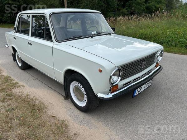 Белый ВАЗ 2101 1976 в Рига, объемом двигателя 1.30 л и пробегом 60 тыс. км за 7200 €, фото 2 на AUTOMOTO.COM.LV