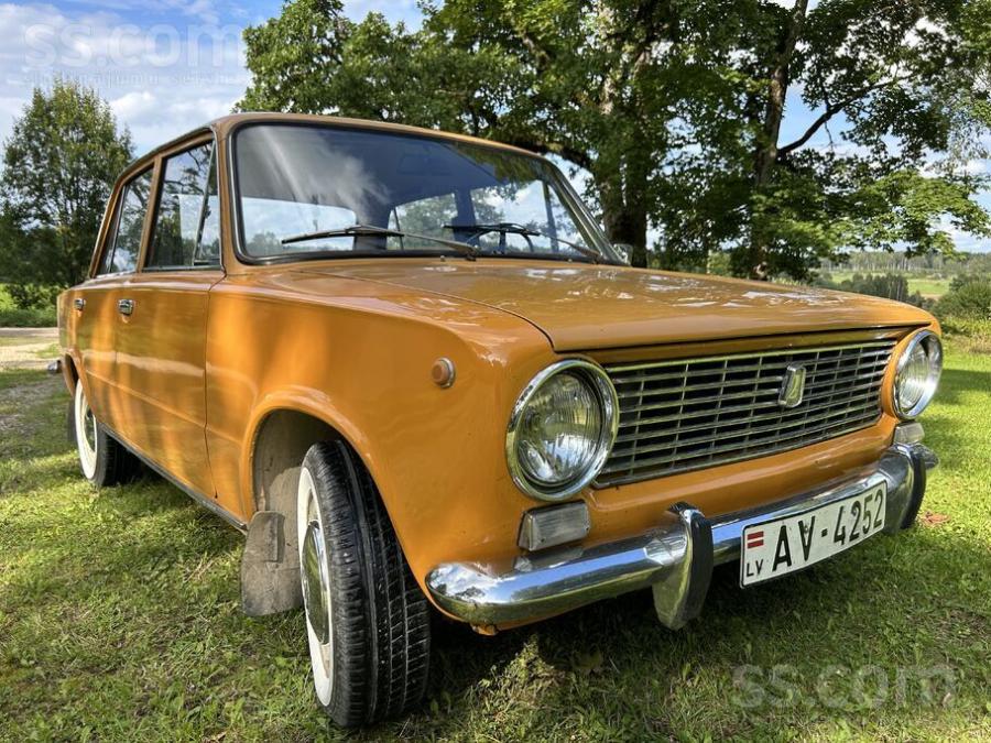 Yellow VAZ / Lada 2101 1978 in Riga, with an engine capacity of 1.30 L and mileage of 79 thousand km for 5000 €, photo 3 on AUTOMOTO.COM.LV